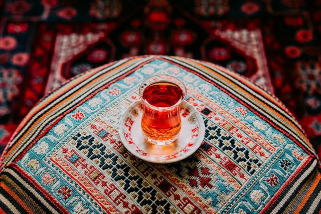 Navigating Taarof and Etiquette in a Persian Home: The Ultimate Guide ...